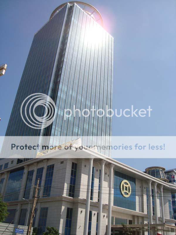 Phnom Penh | OCIC tower (Canadia bank) | 118.10 m | 32 floors ...